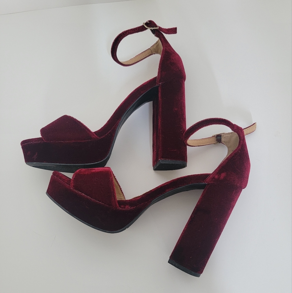 Candie's Burgundy Red Velvet Block Platform Heels, Si… - Gem